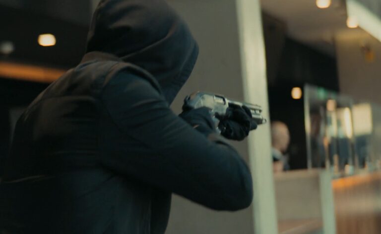 Shoot-Out In North Hollywood: Command And Communications